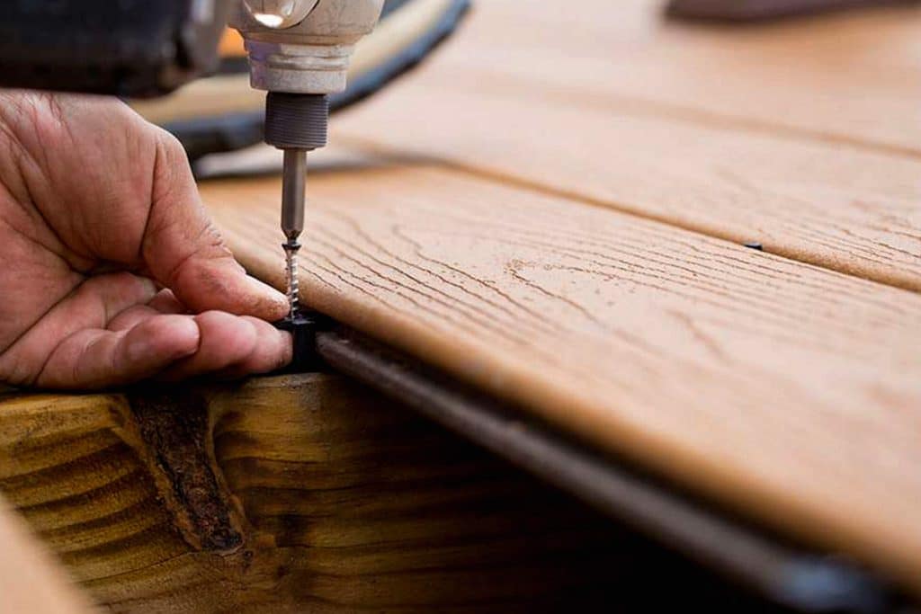 Comment poser les lames d'une terrasse COMPOSITE ? Guide de montage