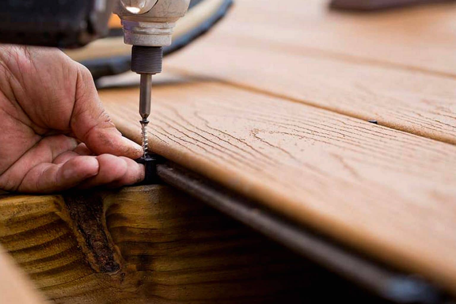 Comment poser les lames d'une terrasse COMPOSITE ? Guide de montage