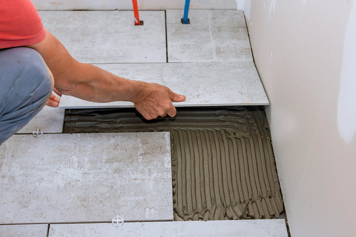 Quel CARRELAGE pour garage choisir ? Revêtement sol & voiture